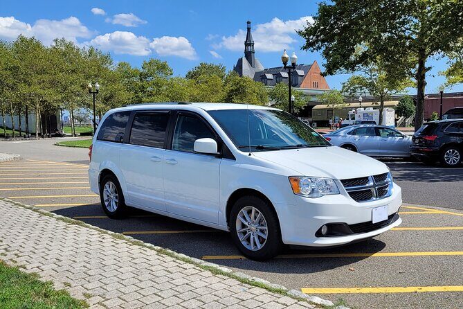 JFK Airport XL Mini Van Transport To Times Square New York - What To Expect During Your Transfer