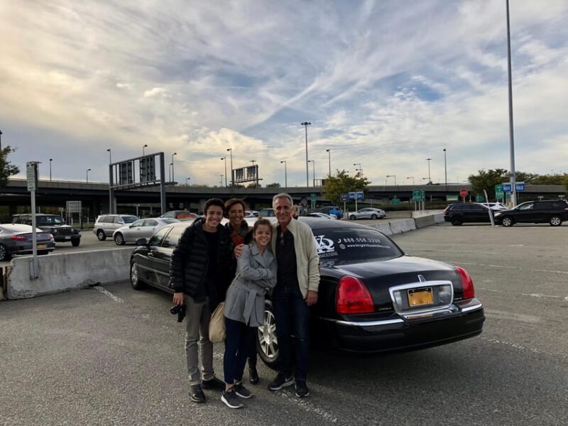 JFK /EWR Airport Stretch Limo Pick Up + One Hour NYC Tour - The Experience in Practice