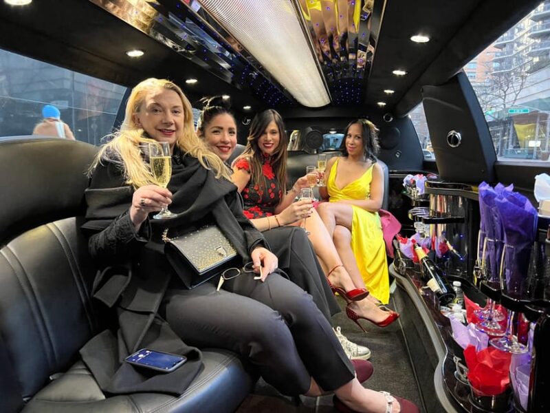 JFK /EWR Airport Stretch Limo Pick Up + One Hour NYC Tour - Who Will Love This Tour?