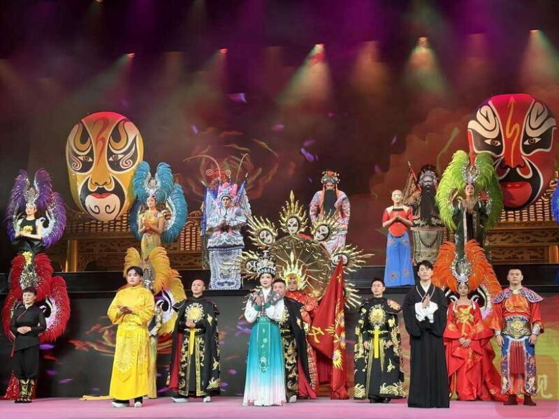 Jinjiang Theater:Eight-Face Changing-Legendary Sichuan Opera - Key Points