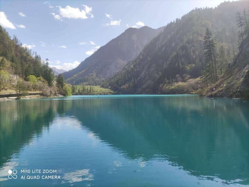 Jiuzhaigou: 3-Day Tour with Bullet Train Transfers - Accommodations and Meals: Simplified but Effective
