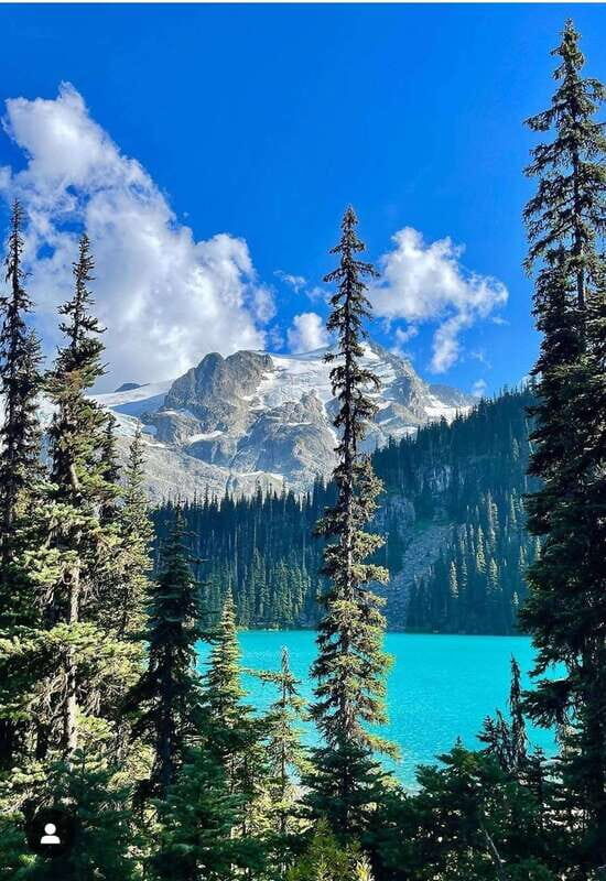 Joffre Lakes/ Hiking Day Trip - Climbing to the Upper Lake: Glacier Views and Reflection