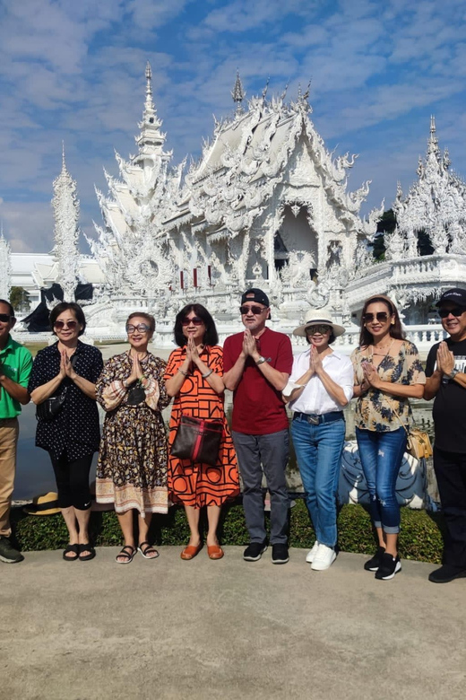 JOIN TOUR 1 day trip around Chiang Rai included lunch buffet - Key Points