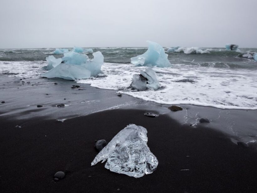 Jökulsárlón Floating Glacier & Diamond Beach Day Tour - Key Points