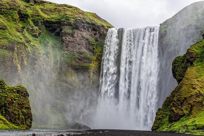 Jökulsárlón Glacier Lagoon and the South Coast Private Tour From Reykjavik - Discovering Reynisfjara Black Sand Beach