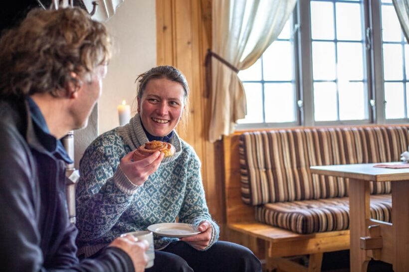 Jotunheimen: Snowcoach Tour with Snowhoeing and Lunch - Authenticity and Comfort