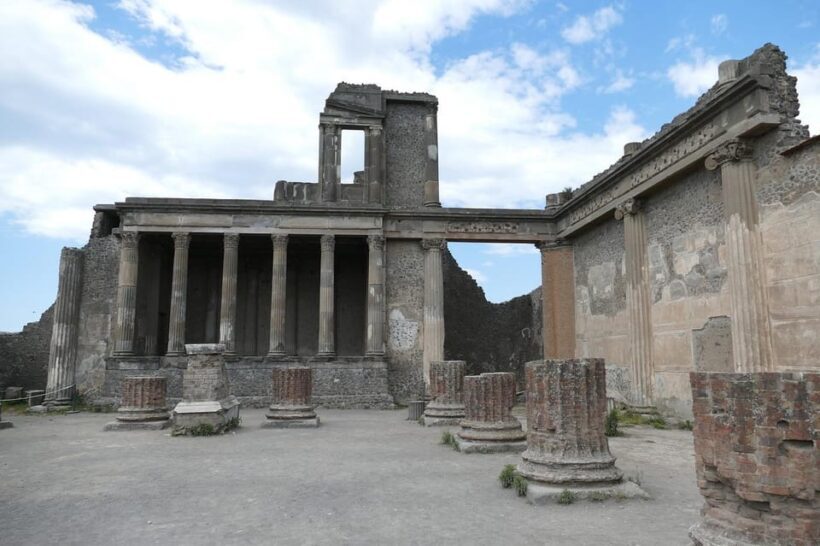 Journey Through Pompeii & Vesuvius: History, Ruins and Lava - Potential Drawbacks
