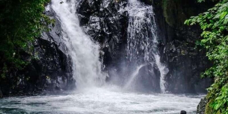 Jumping Sliding at Aling- Aling Waterfall and Handara Gate - Who Should Consider This Tour?