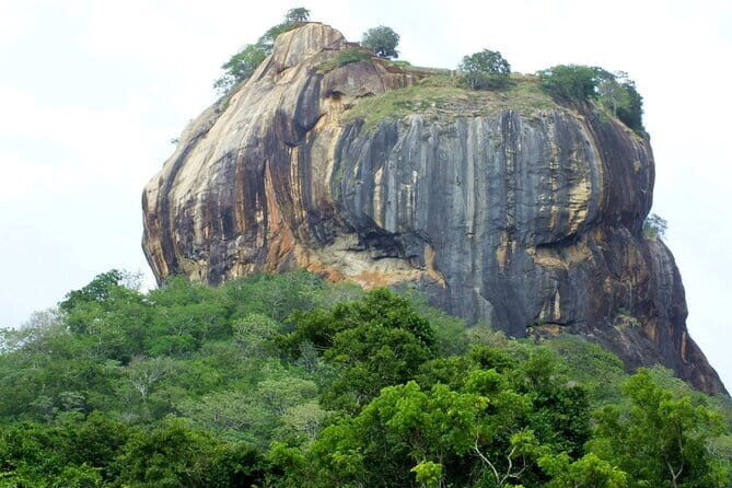 Just Camp It 7 Day Round Tour of Top 5 Attactions in Sri Lanka - The Sum Up