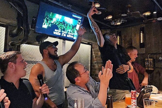 Kabukicho Bar Hopping & Grab a Bite Tour - Temari Sushi Dinner and Drinks