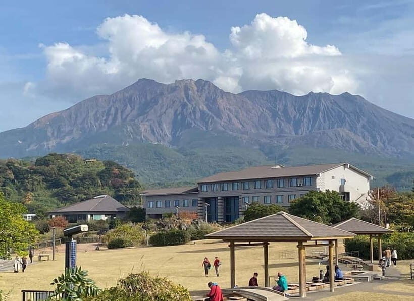 Kagoshima: Volcano, Coast & Hot Springs Guided Tour - Exploring Kagoshima’s Volcanic Power at Sakurajima