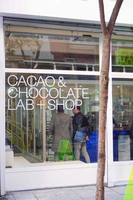 KAIACAO Bean to Bar and Design your own chocolate experience - Location and Setting: An Intimate Madrid Workshop