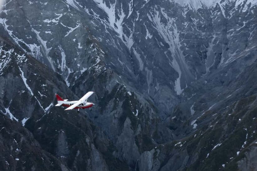 Kaikoura: Coastal and Alpine Scenic Airplane Flight - Key Points