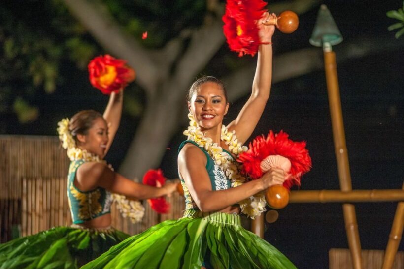 Kailua-Kona: Voyagers of the Pacific Luau with Buffet Dinner - The Cultural Show