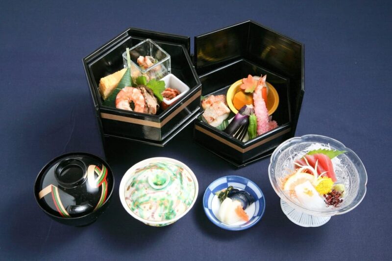 Kamakura & Enoshima 1 Day Bus Tour From Tokyo and Yokohama - Frequently Asked Questions