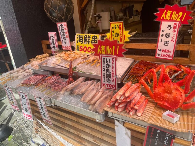 Kamakura: Greedy Gourmet and Temple Tour - Visiting Tsurugaoka Hachimangu Shrine