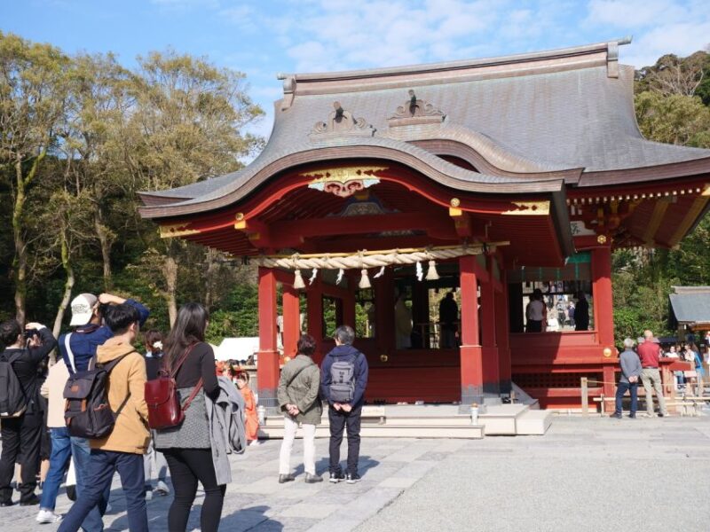 Kamakura Historical Walking Tour With the Great Buddha - Discovering Zeniarai Benzaiten Shrine