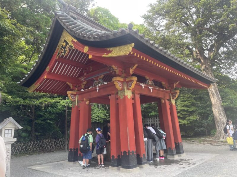Kamakura: Temple Tour in The Samurai Capital - Architectural Marvels and Tranquil Ponds
