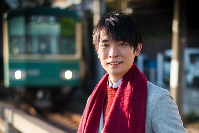 Kamakura Tour With Pro Photographer: Anime Train & Fuji Sunset - Meeting and Transportation