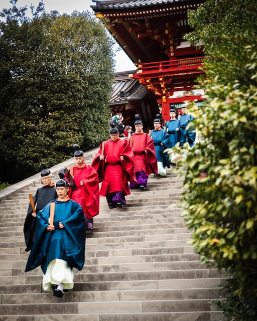 Kamakura Tour With Pro Photographer: Tsurugaoka Shrine - Key Points