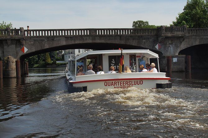 Kanalfahrt - Discover the different faces of the city! - Introduction: Your Guide to Hamburg’s Canal Wonderland