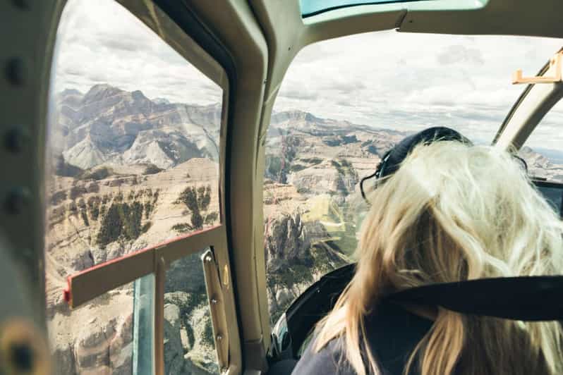 Kananaskis: 30-Minute Heli Tour of Minnewanka Lake and Banff - Key Points