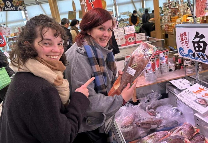 Kanazawa: 2-Hour Private Tour of Omicho Market with Tastings - Sampling Fresh Seafood and Fruits