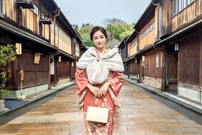 Kanazawa 6 hr Private Guided Tour & Kimono Experience - Key Points