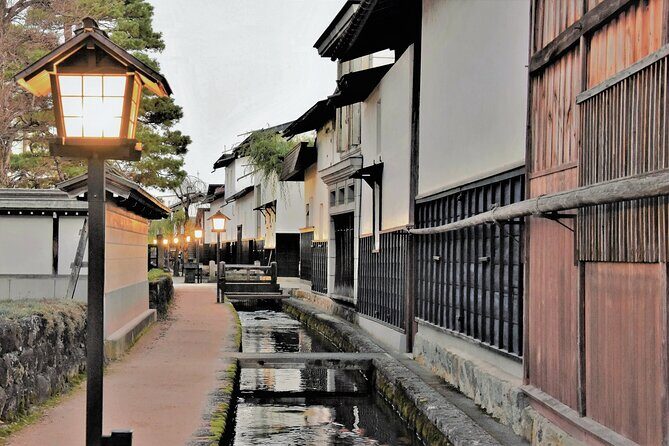 Kanazawa and Shirakawago/Photoshoot by professional photographer - Who Will Love This Experience?
