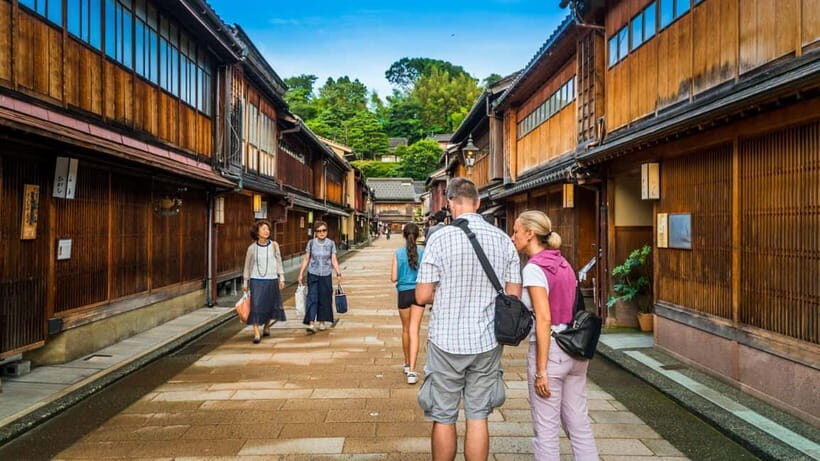 Kanazawa: City Highlights & Hidden Gems Private Walking Tour - Key Points