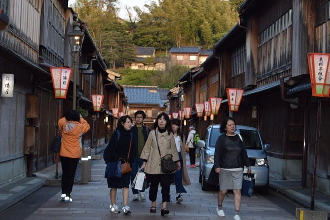 Kanazawa Must-See Spots Full Day Tour - The Sum Up
