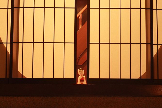 Kanazawa Night Tour With Local Meal and Drinks - Savoring the Multi-Course Local Meal