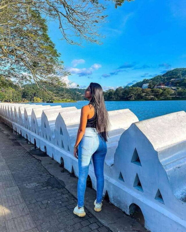 Kandy: 2-Day Tour Kandy ,Ambuluwawa Tower with Accommodation - Whats Included and Whats Not