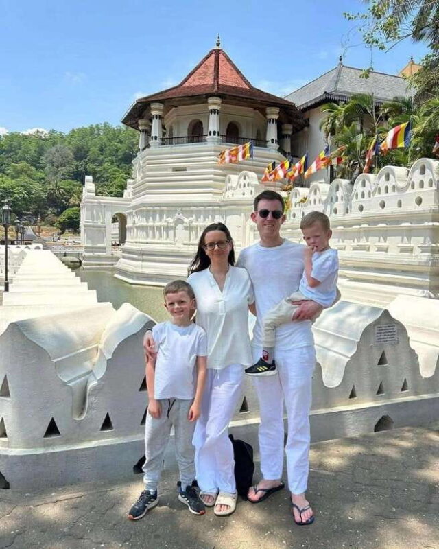 Kandy: 2-Day Tour Kandy ,Ambuluwawa Tower with Accommodation - Who Should Consider This Tour?