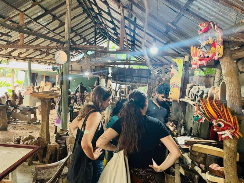 Kandy City Day Tour from Colombo, Negombo or Katunayake - FAQ