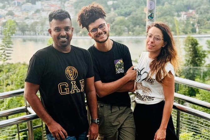 Kandy City Tour with Ambuluwawa by Tuk Tuk - Key Points