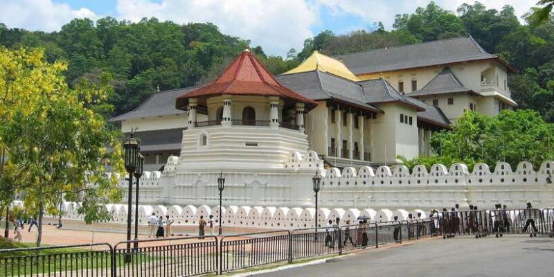 Kandy city tour with Micheal by Tuk Tuk - A Deep Dive into the Kandy Experience