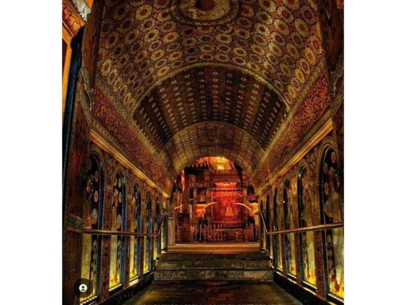 Kandy : Pinnawala Guided City tour - The Sum Up