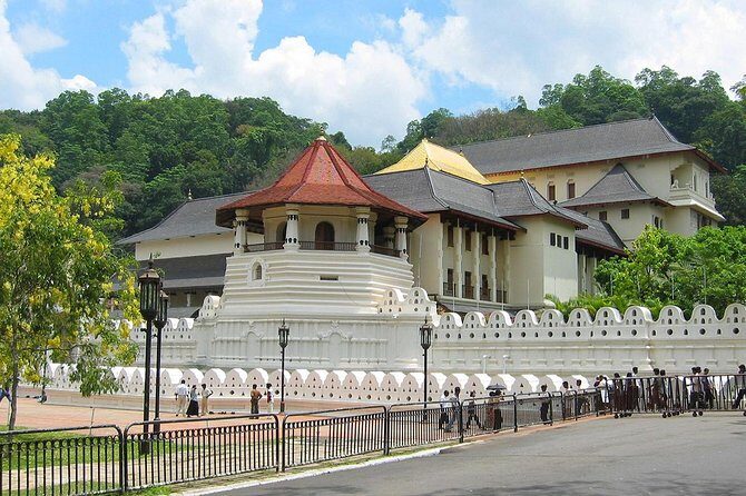 kandy private day tour - FAQ