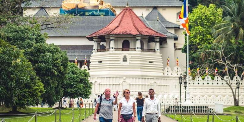 Kandy: Private Guided City Tours by Tuk Tuk Sightseeing Tour - Taking in the Views at the Kandy View Point