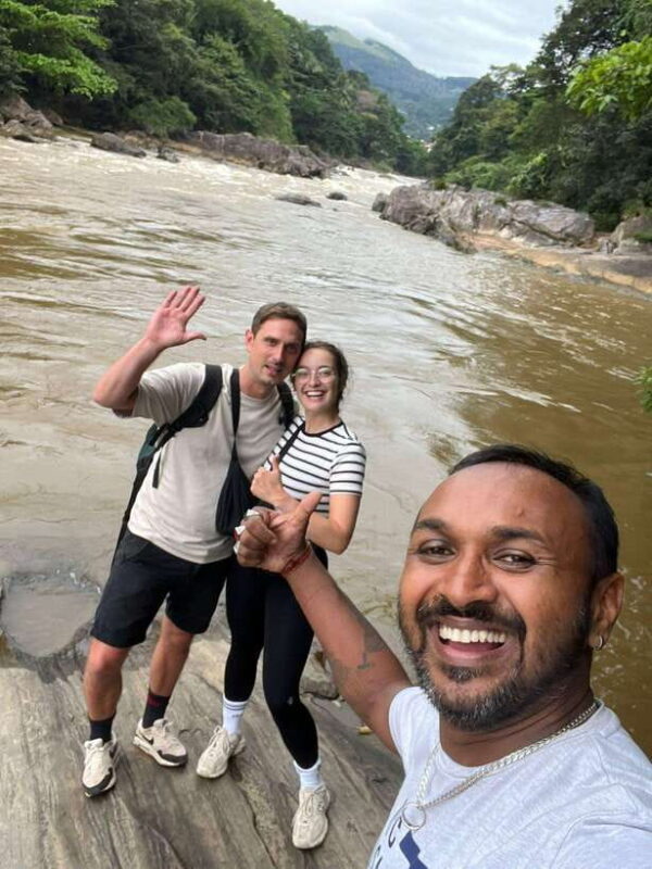 Kandy: Private Guided Tour of the City by Tuk-Tuk - The Guide Experience