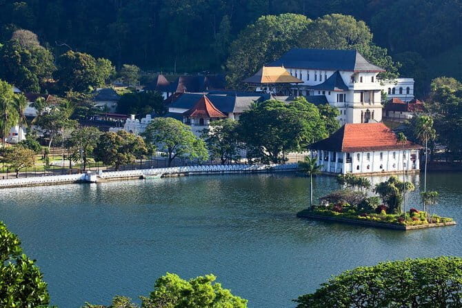 Kandy Sightseeing Day Tour from Negombo (All Inclusive) - Analysis of Value and Experience