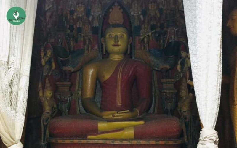 Kandy: Sightseeing WalkingTour Arround Kandy with LocalGuide - The Kandyan Dance Show