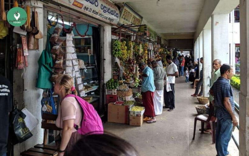 Kandy: Sightseeing WalkingTour Arround Kandy with LocalGuide - The Sum Up