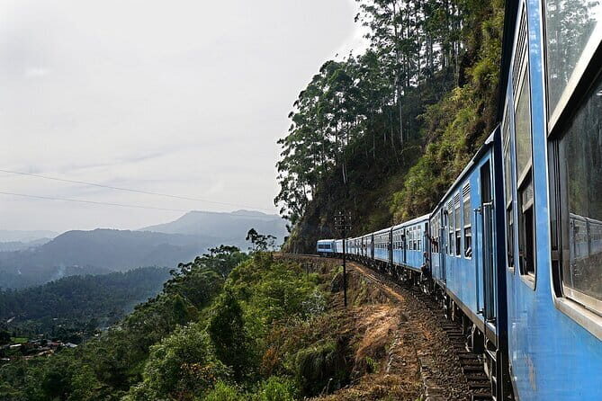 Kandy to Nanu Oya train ride on (Train No: 1005 "Podi Menike") - Authentic Reviews and Real Traveler Experience