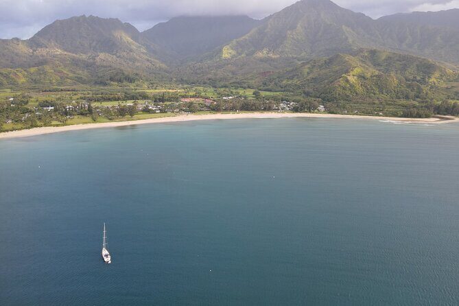 Kanoa Yacht Charter: 2-Hour Sail off Waikiki - A Closer Look at the Experience