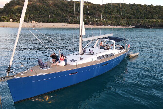 Kanoa Yacht Charter: 2-Hour Sail off Waikiki - The Scenic Highlights and Adventure
