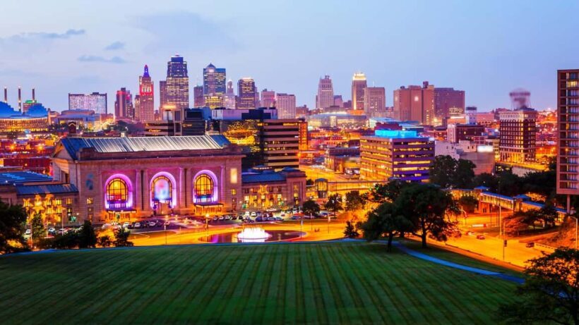 Kansas Citys Cultural Gems: Private Walking Tour Experience - Key Points