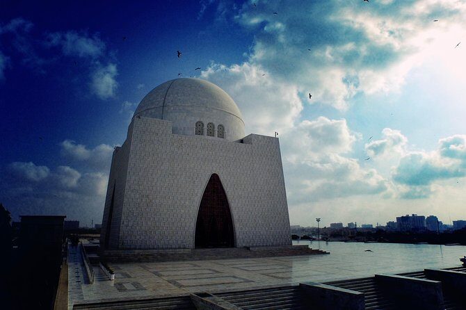 Karachi Sightseeing Private City Tour. - Discover Karachi with Ease and Insight