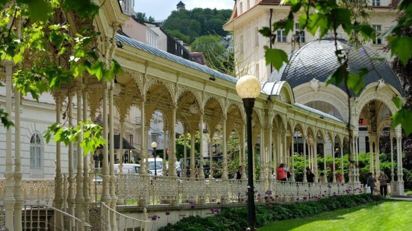 Karlovy Vary: Private Walking Tour - Value and Practical Considerations